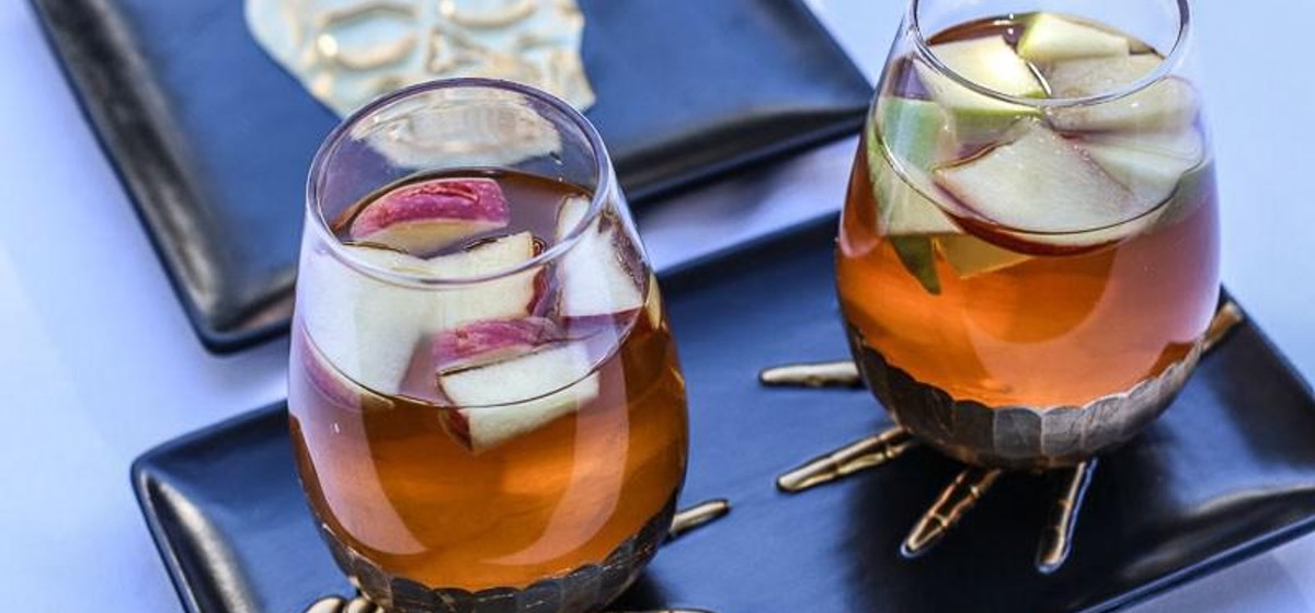 Apple Pie Sangria Recipe | SideChef