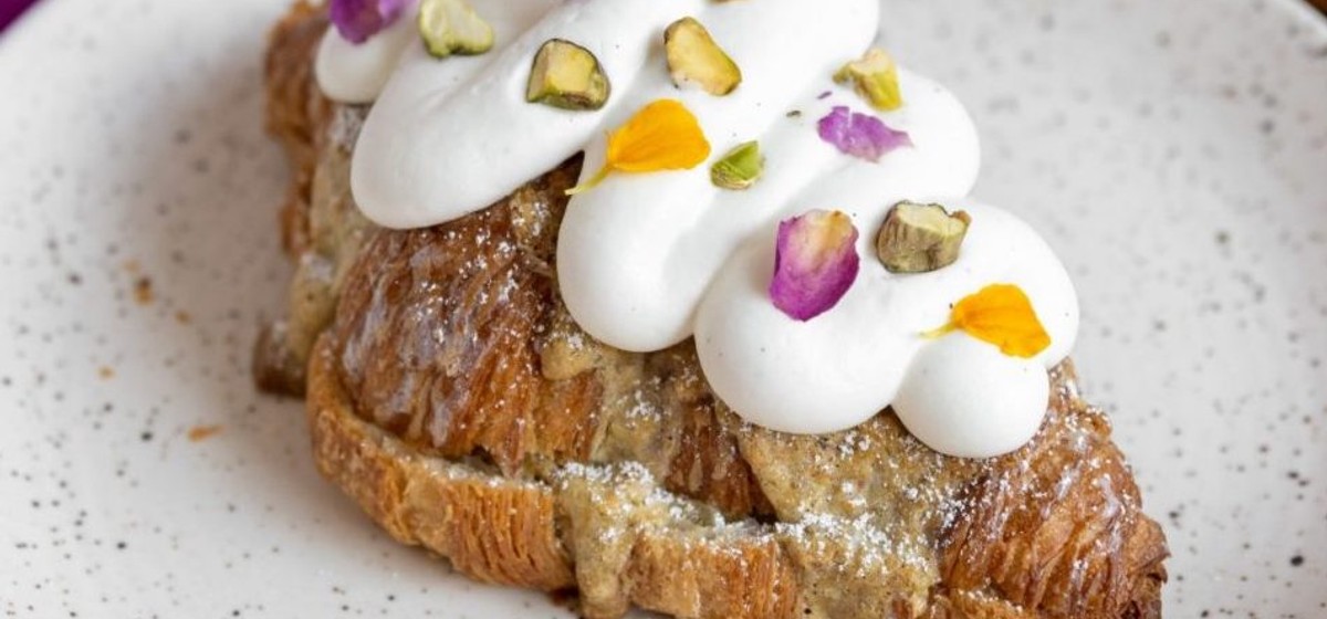 Pistachio Rose Cardamom Croissants Recipe | SideChef