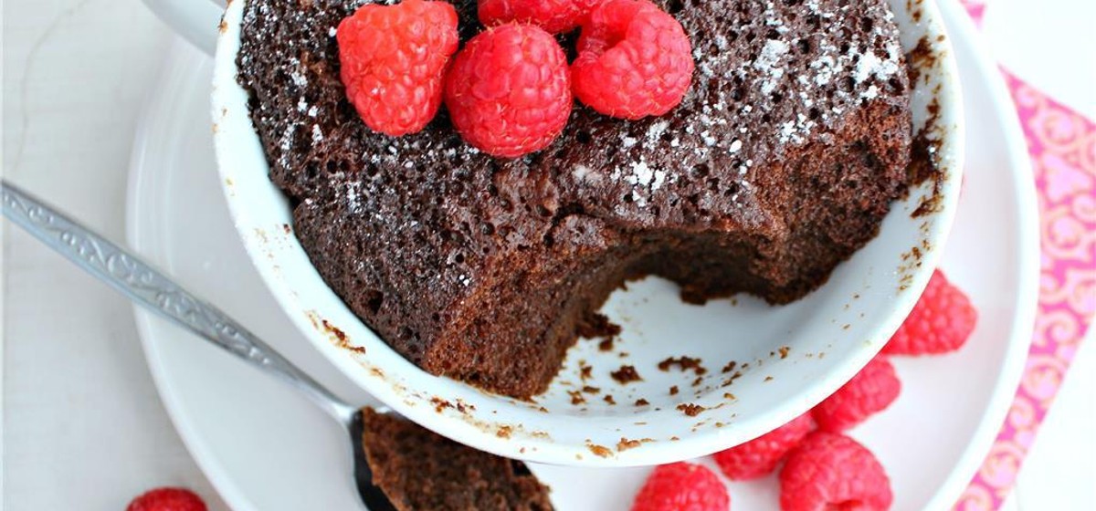 2 Minute Chocolate Mug Microwave Cake Recipe | SideChef