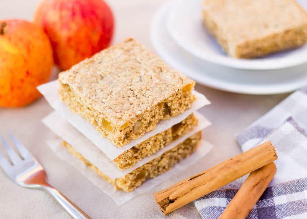 Apple & Cinnamon Oat Bars Recipe | SideChef