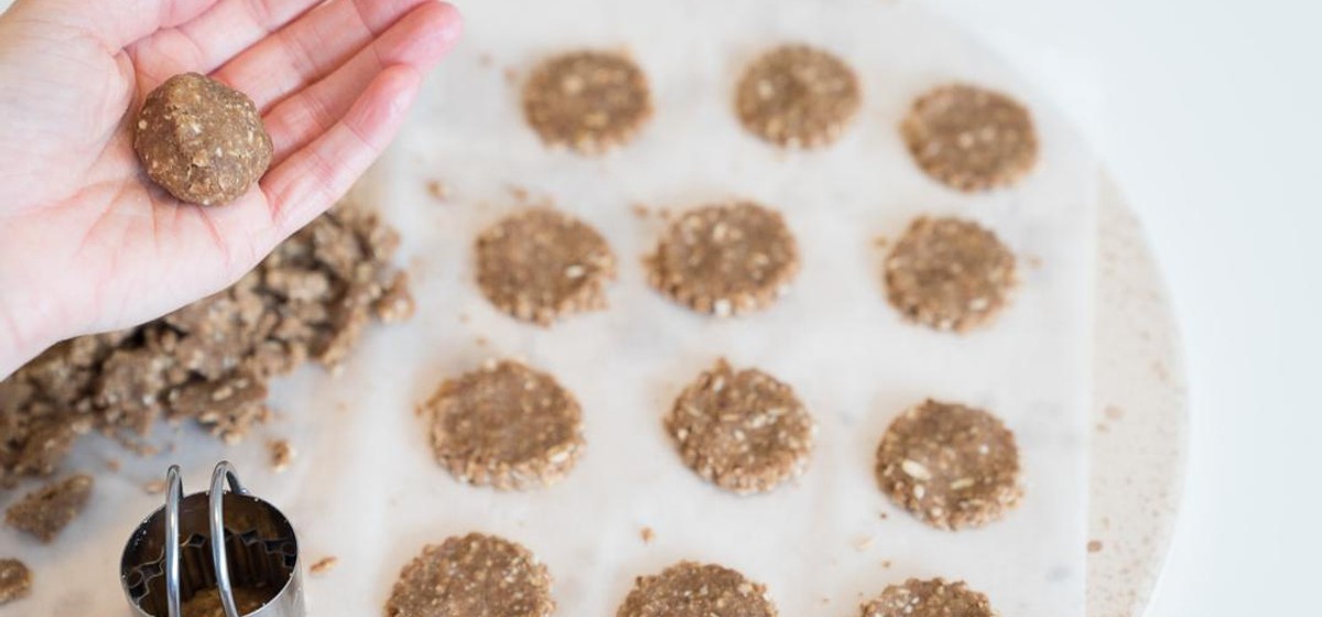 Healthy Digestive Cookies Recipe | SideChef