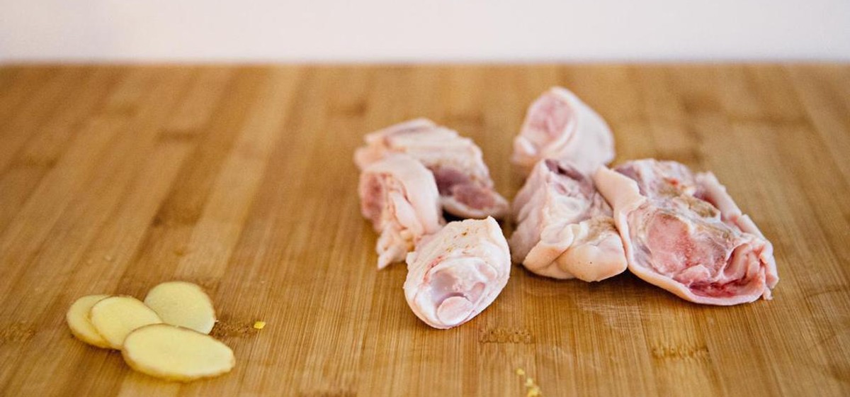 Beer Braised Pork Feet Recipe | SideChef