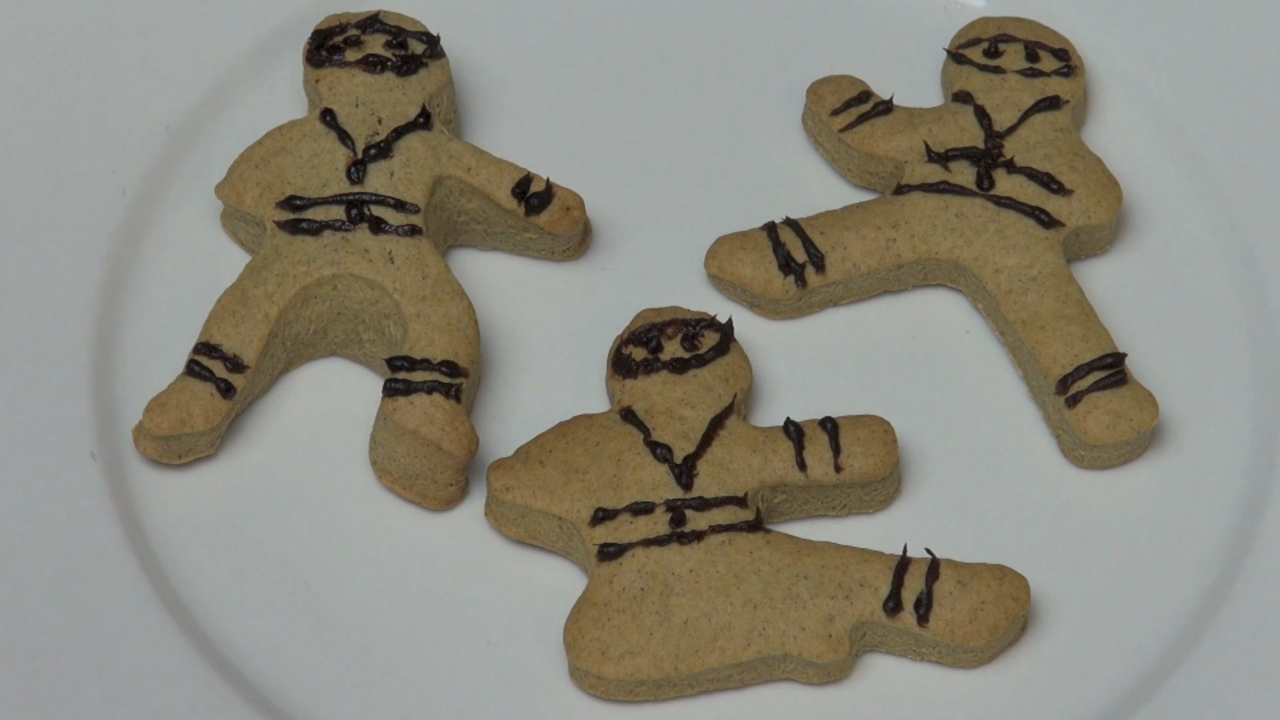 Ninja Gingerbread Men Recipe | SideChef