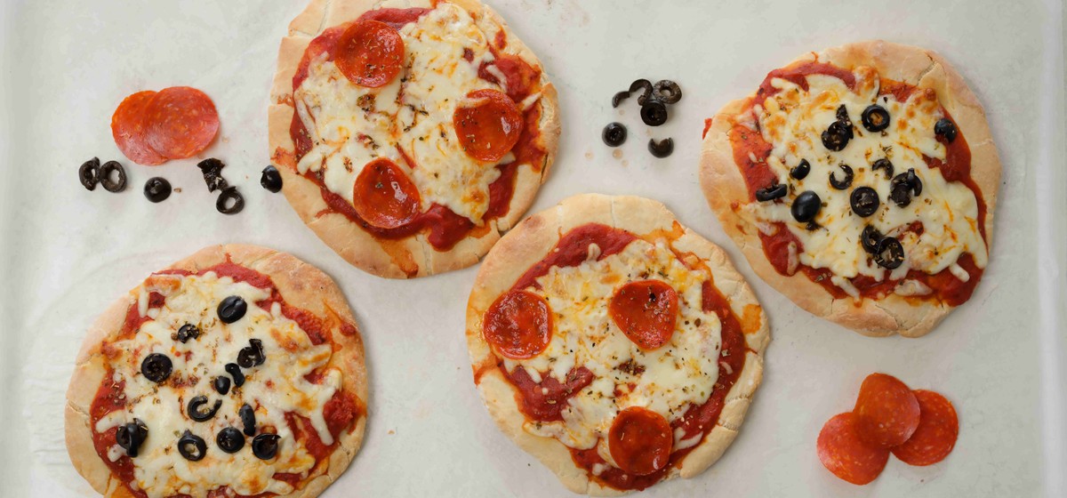 Quick Little Pizzas Recipe | SideChef