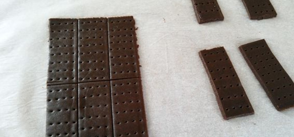 Homemade Chocolate Cream Biscuits Recipe | SideChef