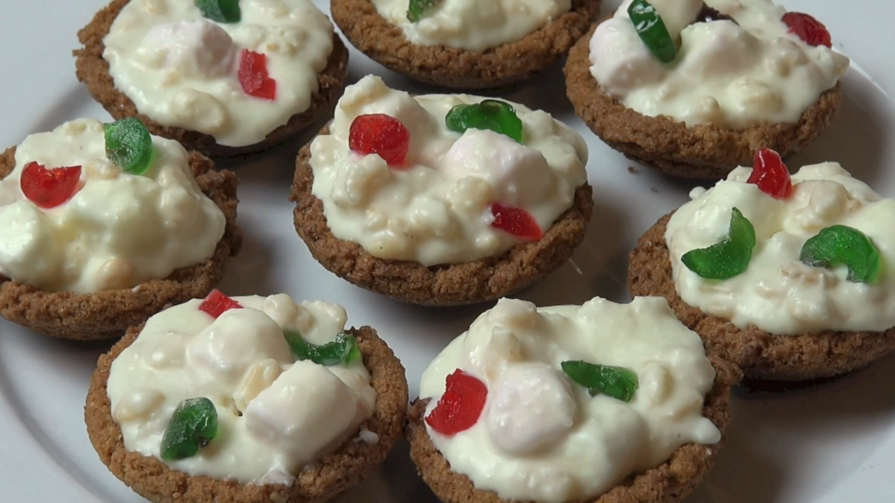 White Christmas Tartlets Recipe | SideChef