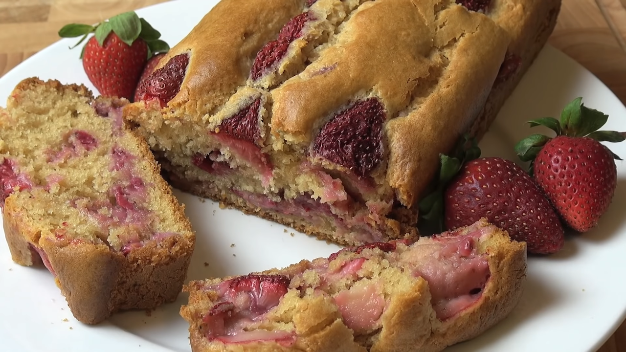 Strawberry Loaf Cake Recipe | SideChef