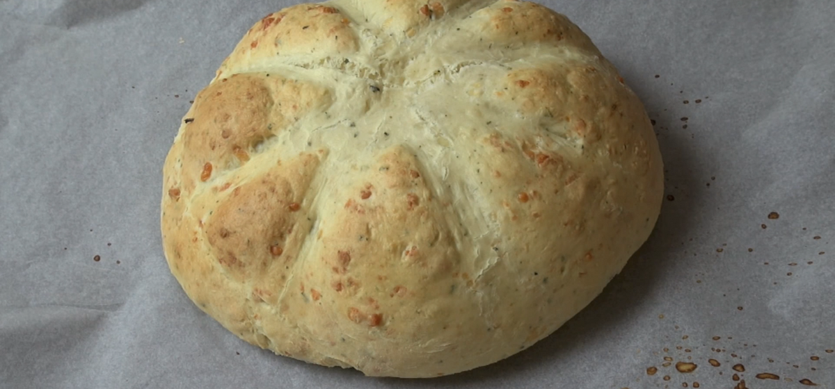 Cheese and Herb Damper Recipe | SideChef
