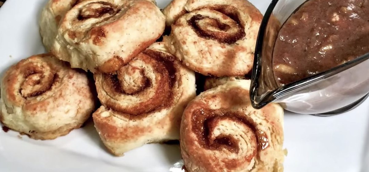 Cinnamon Scrolls with Apple Gravy Recipe | SideChef