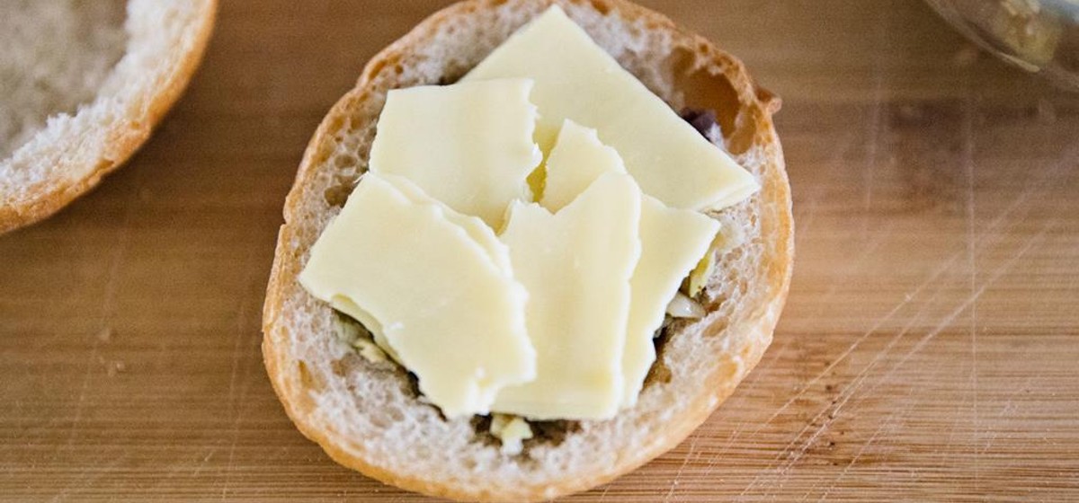 Mini Coppa and Mozzarella Muffalettas Recipe | SideChef