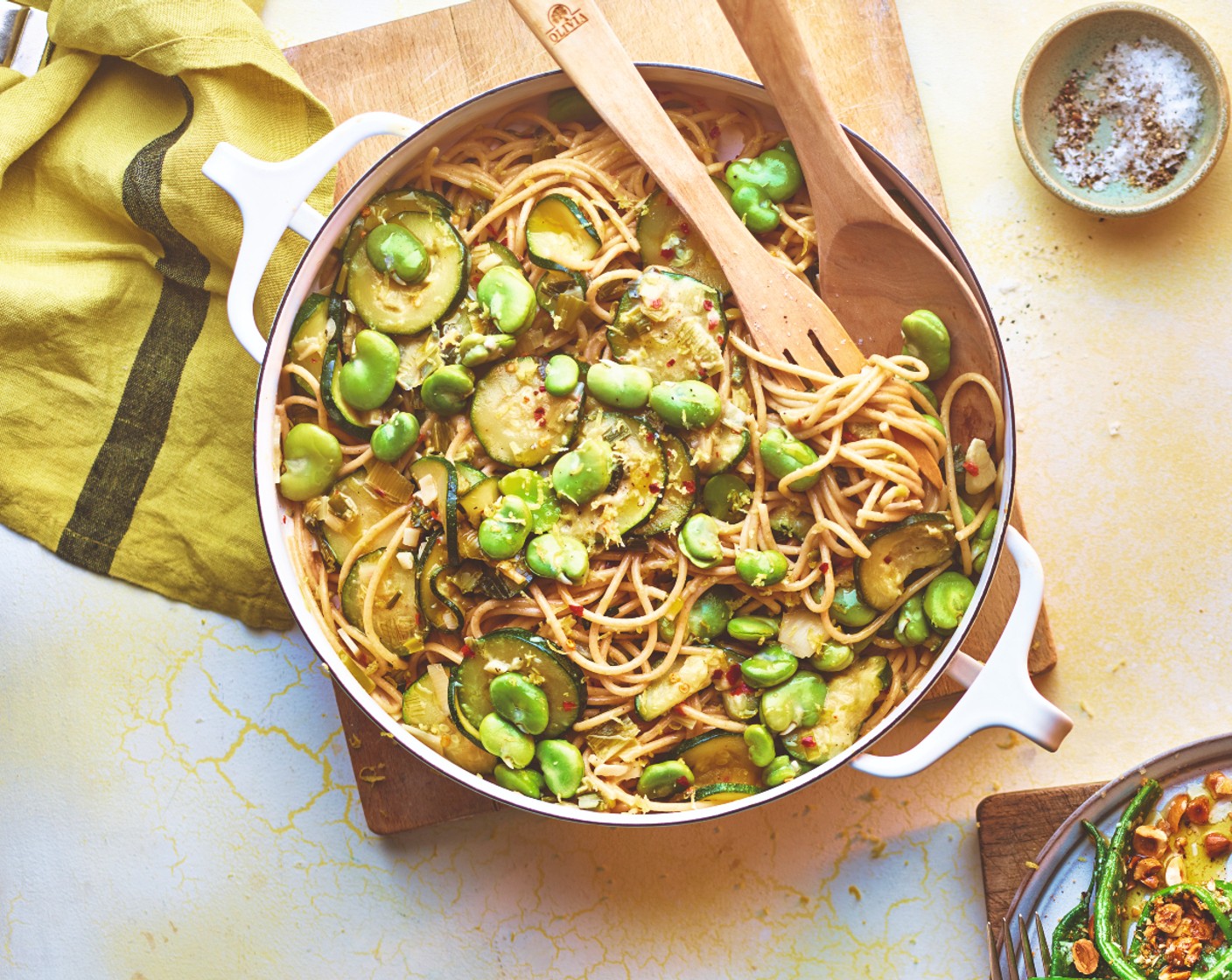 One pot lemony broad bean spaghetti | M&S