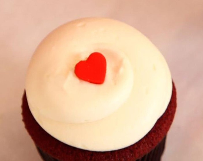 Georgetown Cupcake's Red Velvet Cupcake Recipe | SideChef