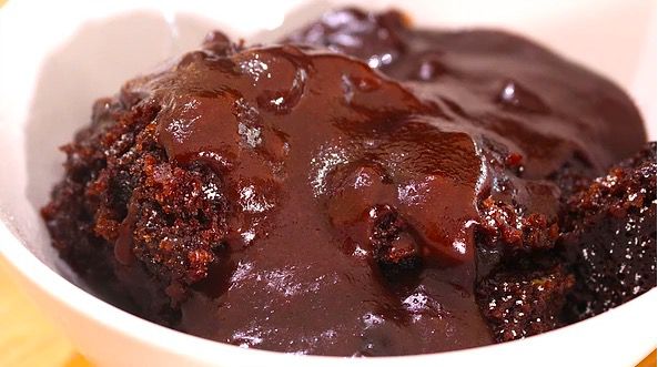 Slow Cooker Self-Saucing Chocolate Cake Recipe | SideChef