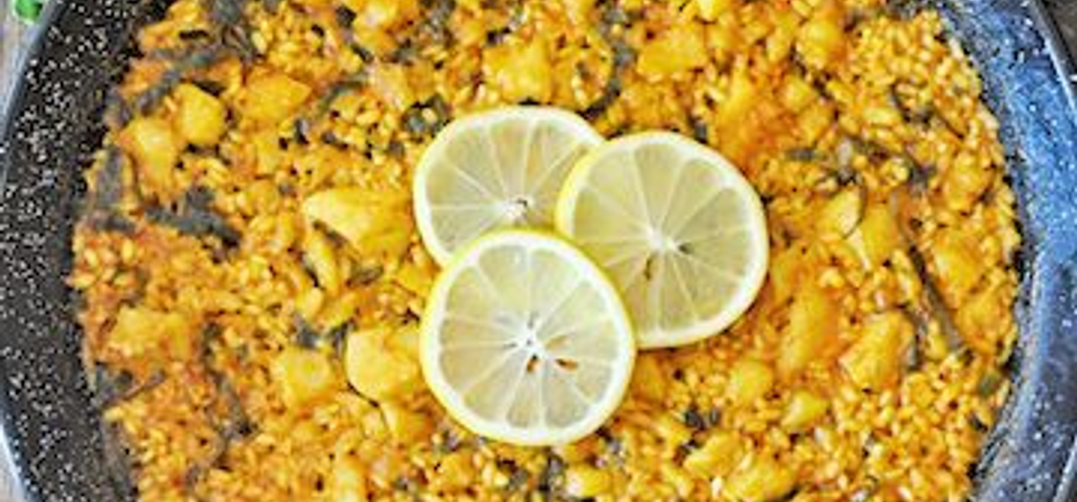 Spanish Paella with Cod and Scallions Recipe | SideChef